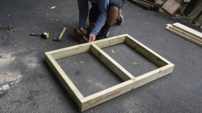 How I made this doghouse for my husky for under $100!